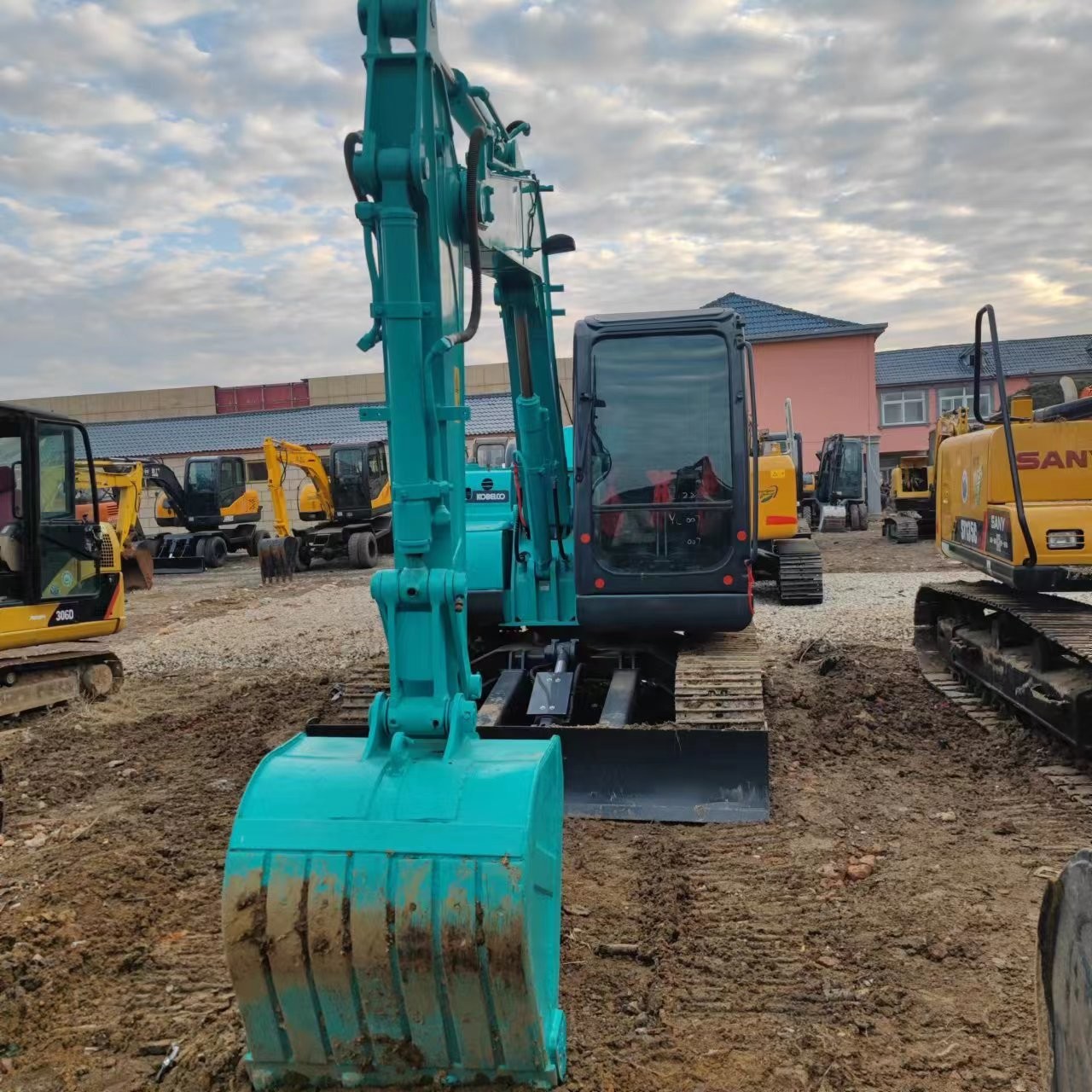 Used Kobelco Digger SK75 Secondhand 7.5ton Small Type Mini Crawler ...