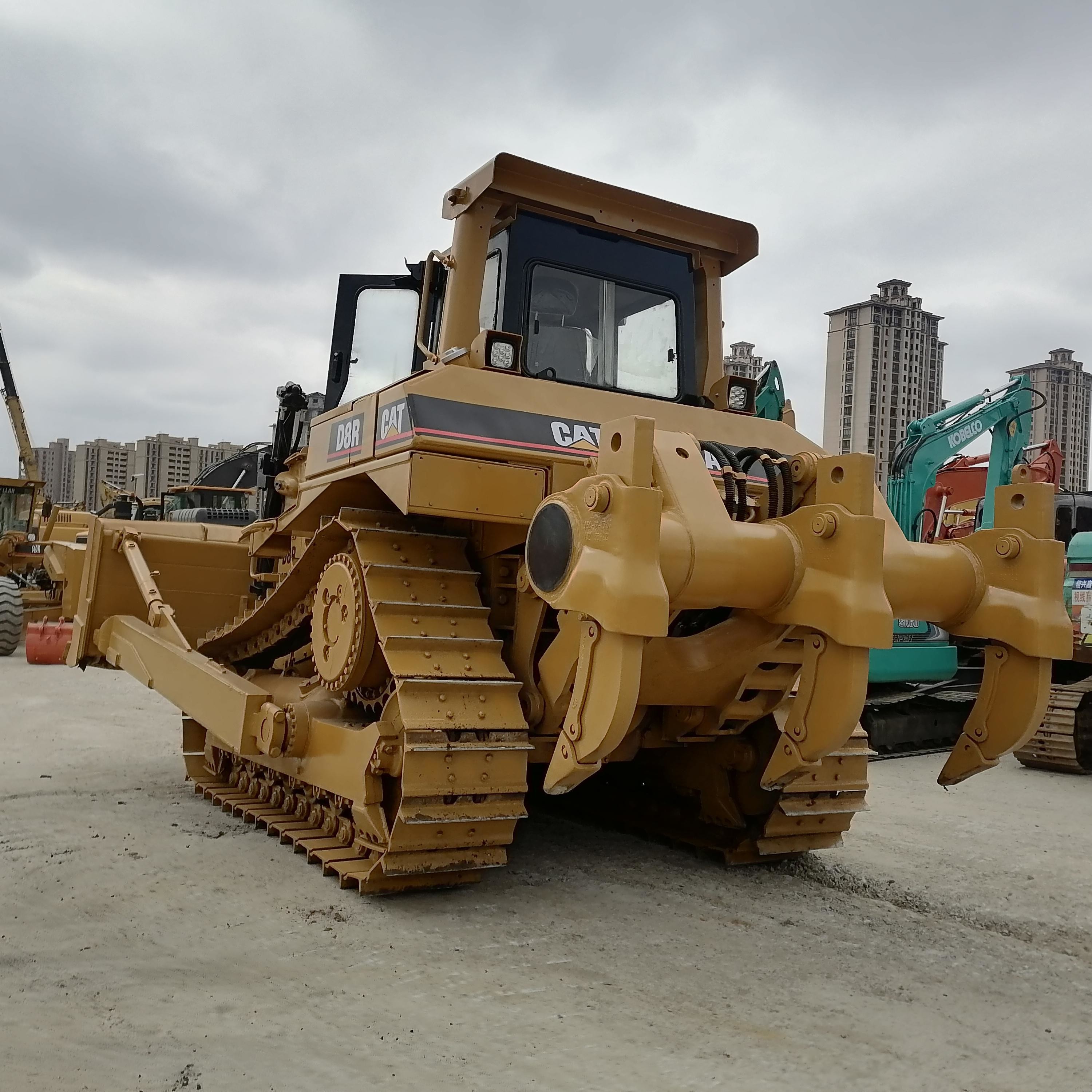 Repossessed Bulldozer Caterpillar D8R Second Hand Dozer