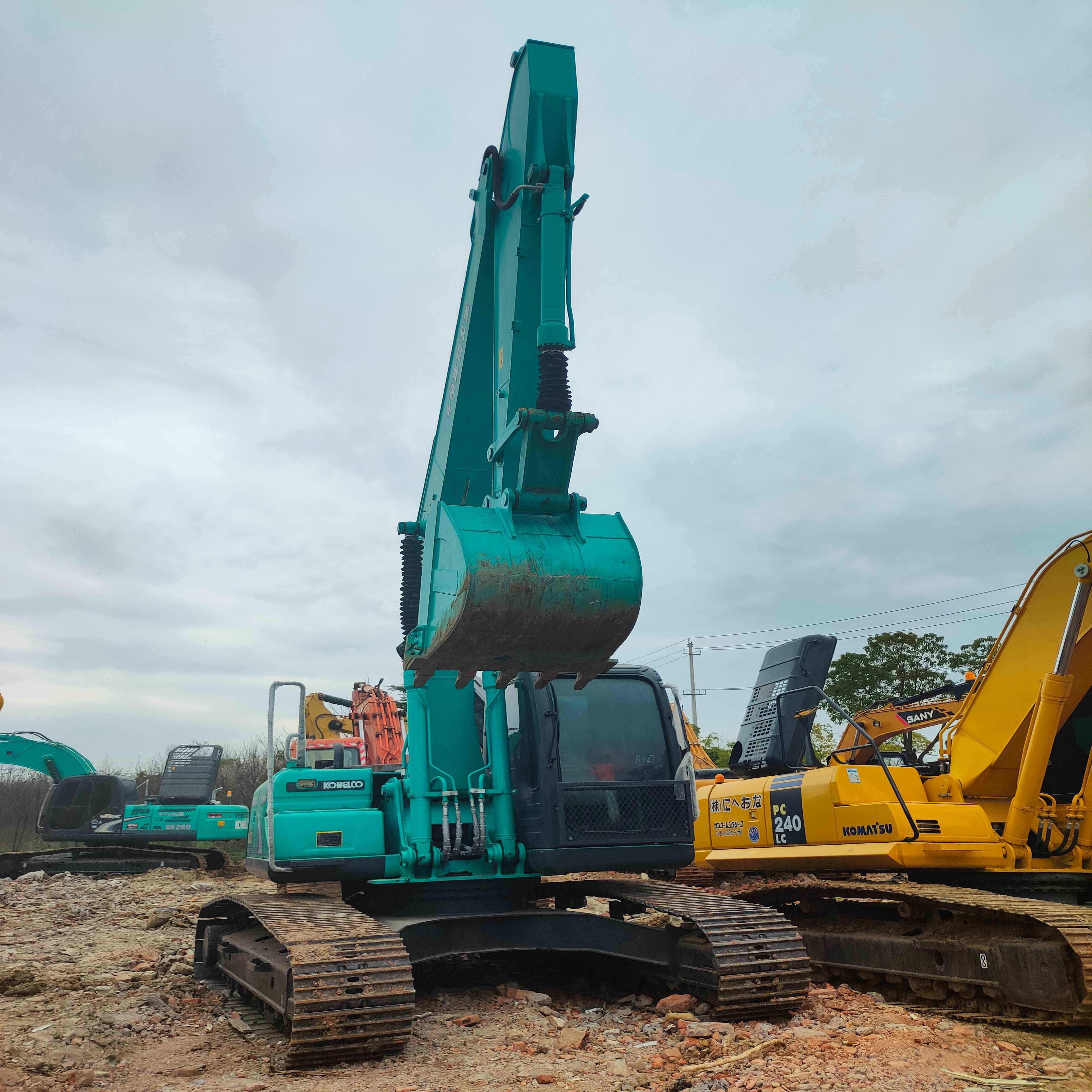 Used Kobelco SK210D Crawler Excavator 26-ton Medium Construction Equipment