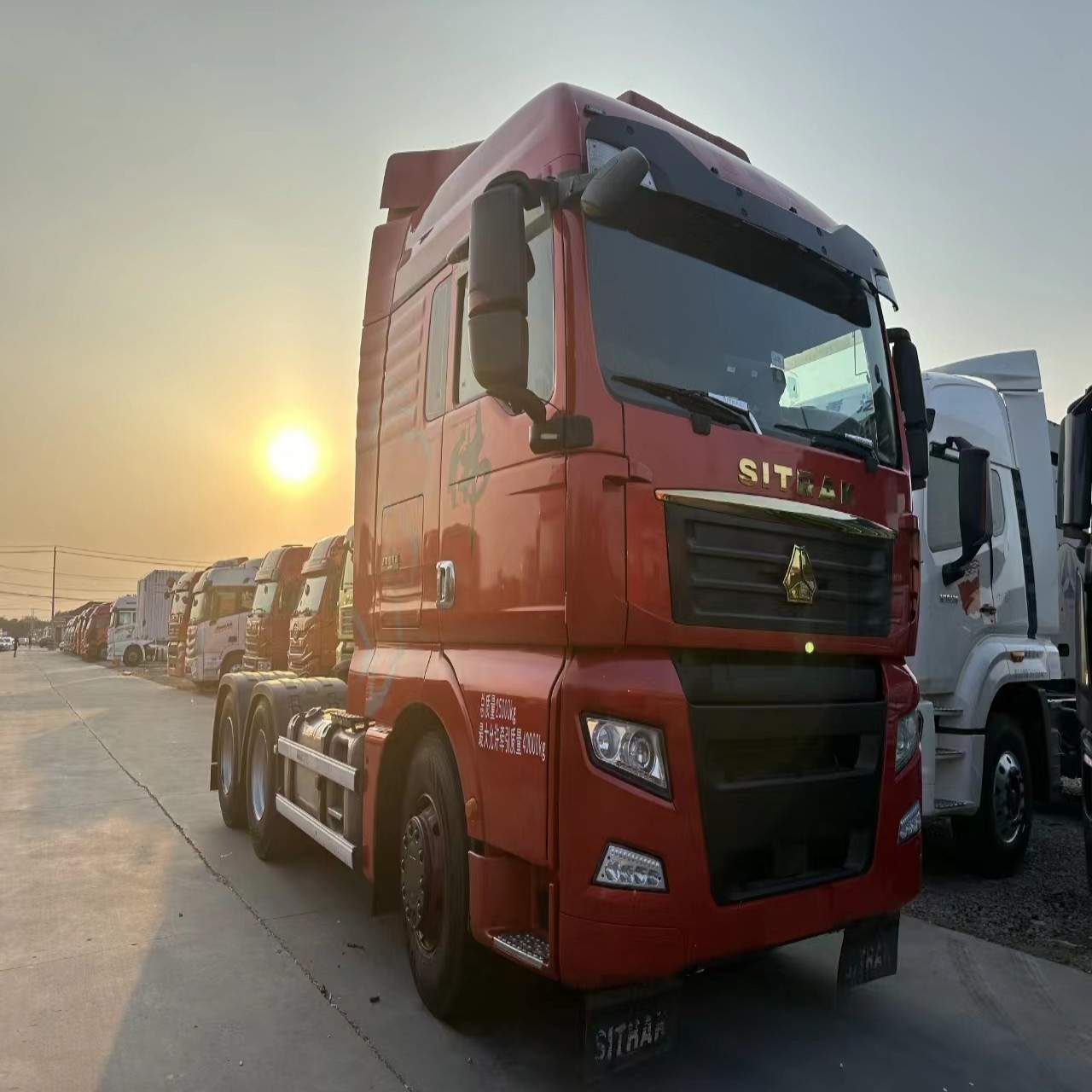 430hp Used Tractor Trailer Sinotruk Howo C7H 10 Wheels